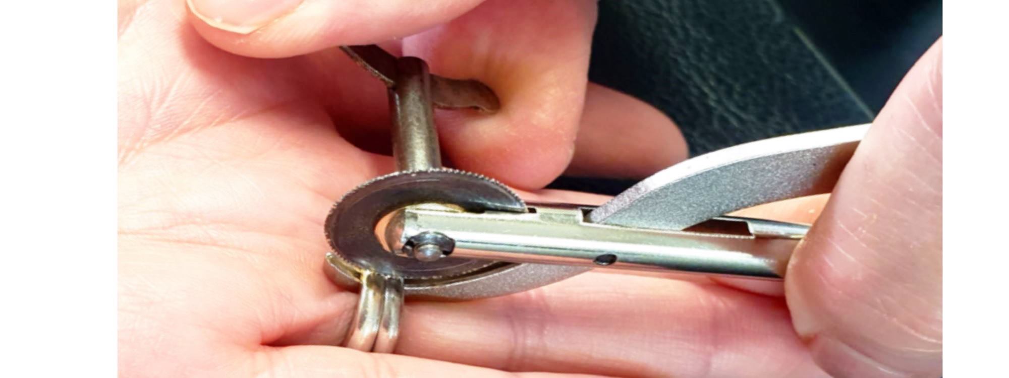 4 Ways to Remove a Ring That’s Too Small | Holloway Diamonds