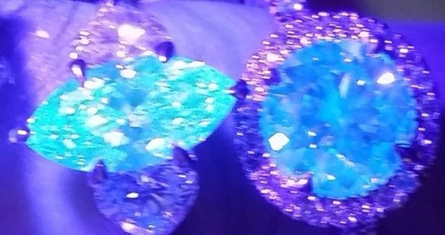 Blue Fluorescence Diamond in Sunlight - Holloway Diamonds